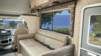 El Monte Class C Large [T] bei CamperDays mieten